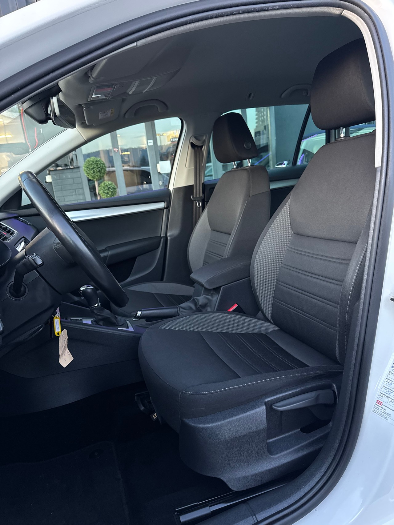 SKODA Octavia Combi 2.0 TDI Ambition 4x4 Kaufen