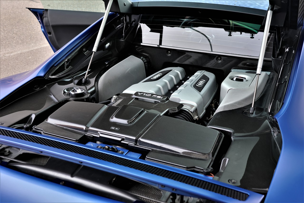 AUDI R8 plus Coupé 5.2 S-Tronic "Matt Sepang Blue" Kaufen