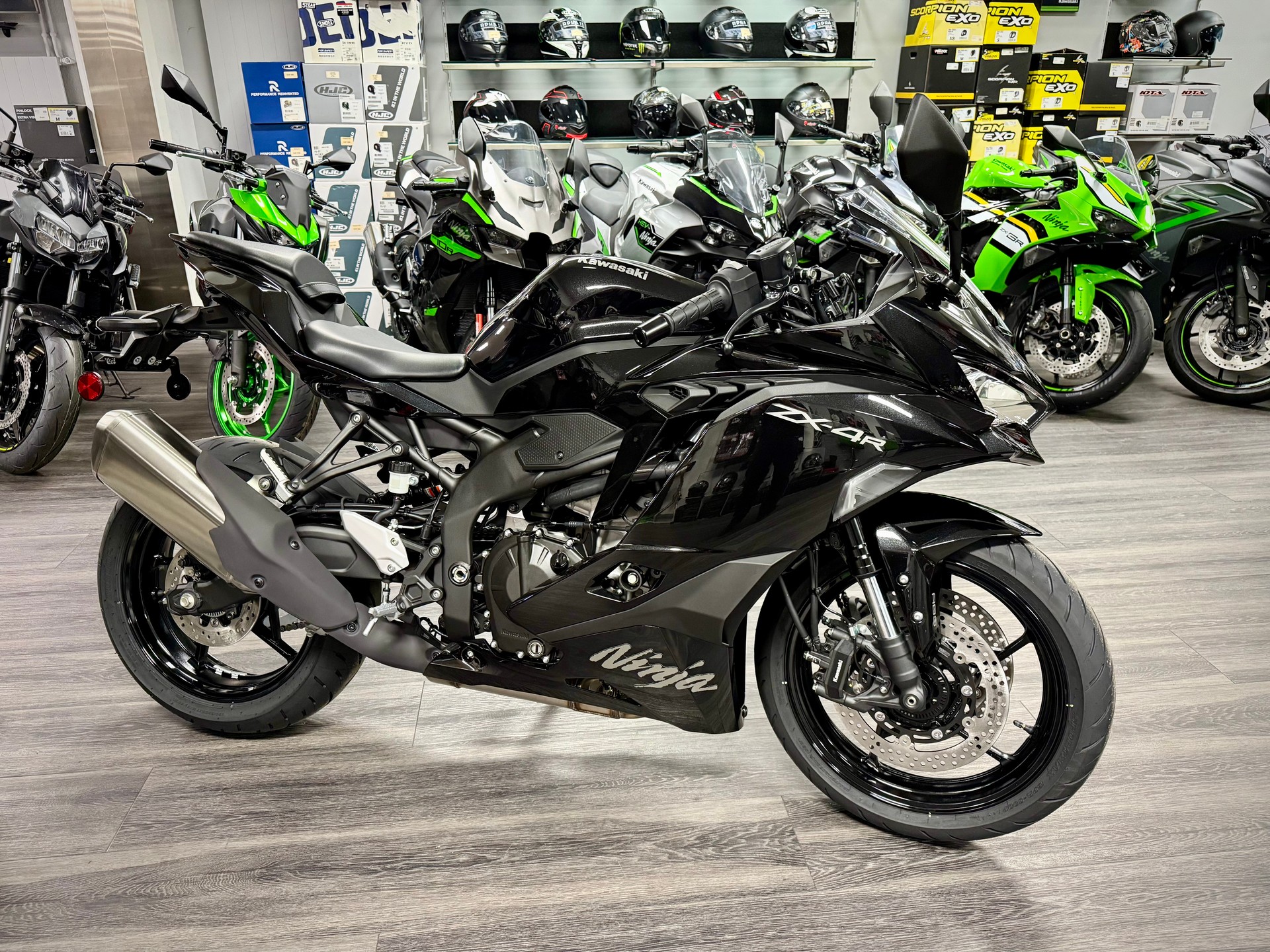 KAWASAKI NINJA ZX-4R NEW 2025 ( 35kW +350.- ) Kaufen