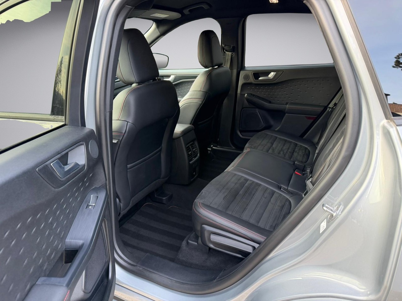 FORD Kuga 2.0 TDCi EcoBlue ST-Line X 4WD * Sport Line * 2100kg AHK * Kaufen