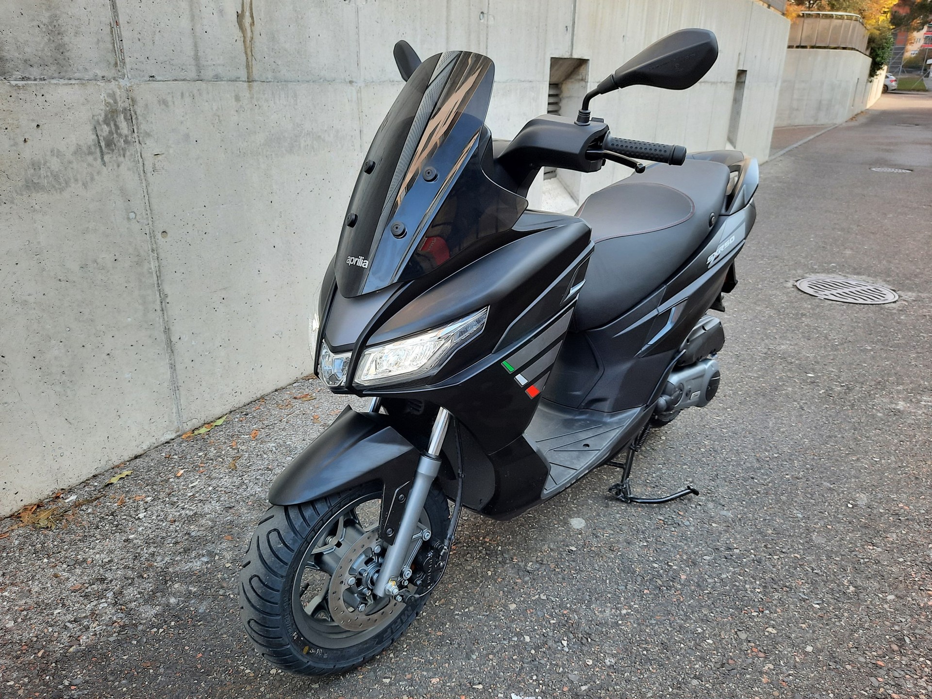 APRILIA SXR 50 (45kM/h) Kaufen