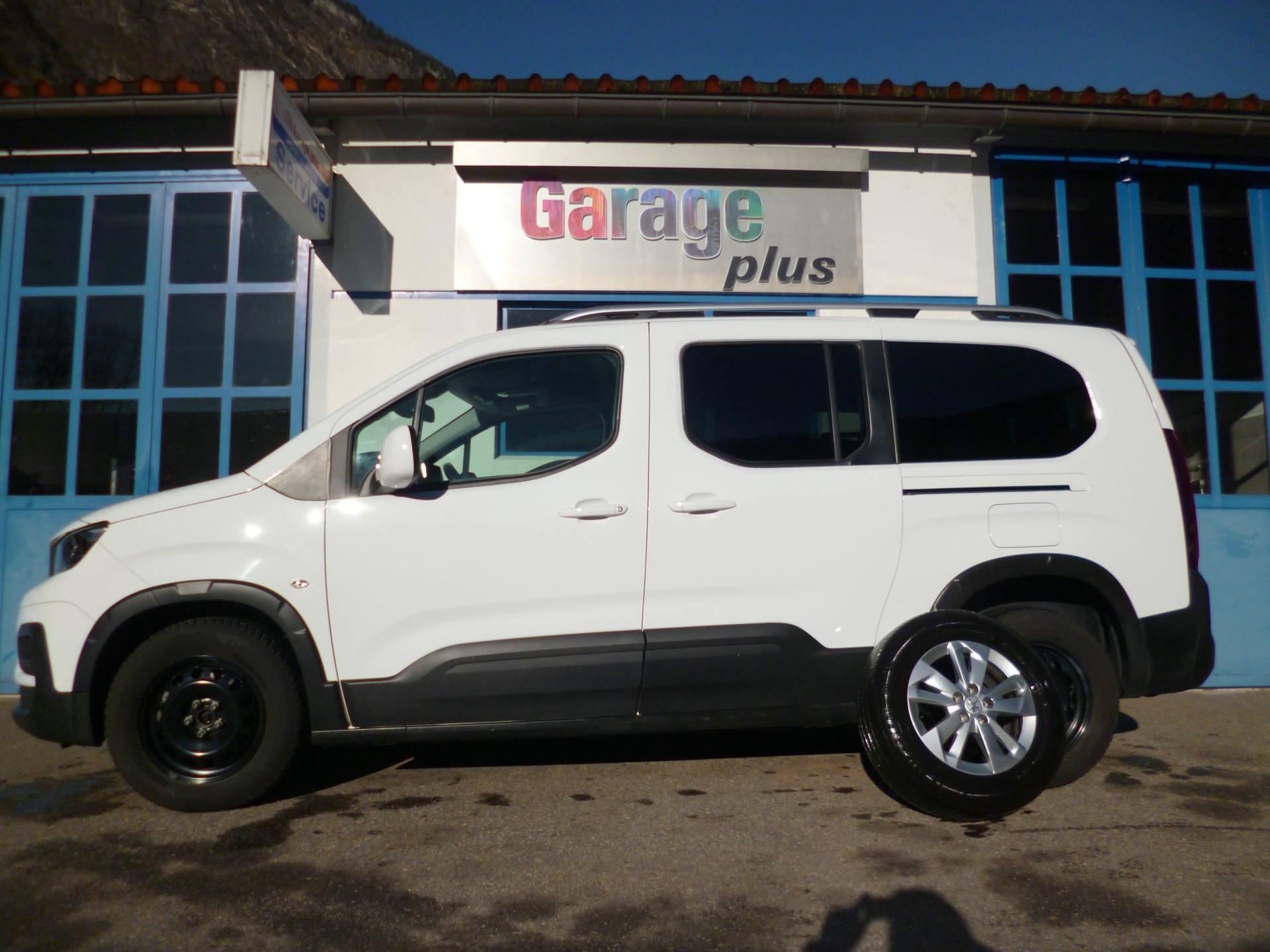 PEUGEOT Rifter Long 1.2 PureTech 7PL Allure EAT8 Kaufen