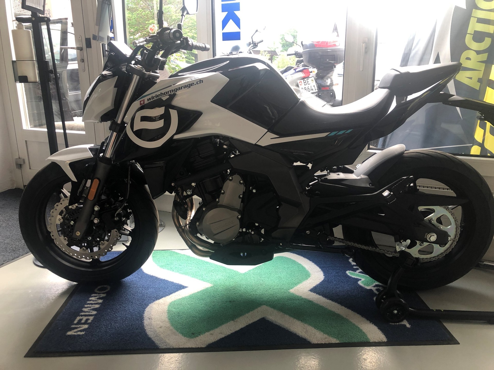 CF MOTO 650NK Kaufen