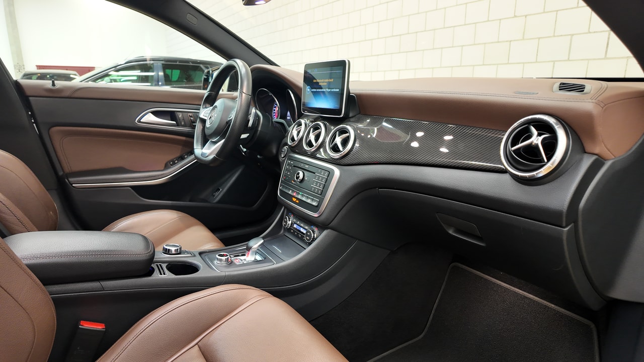 MERCEDES-BENZ CLA Shooting Brake 45 AMG 4Matic Speedshift Kaufen