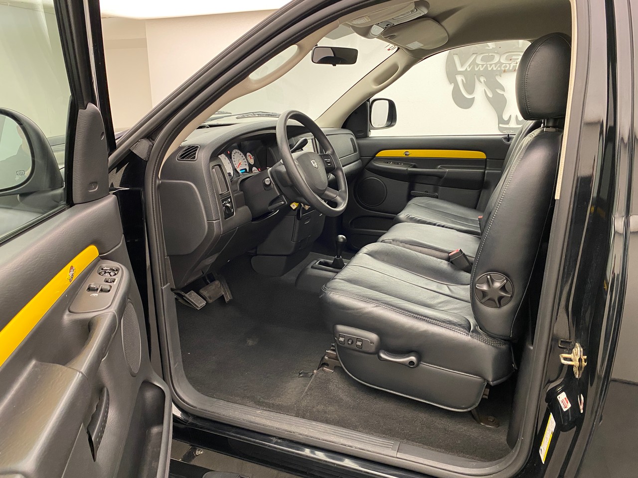 DODGE RAM 1500 5.7 Rumble Bee Regular Cab Kaufen