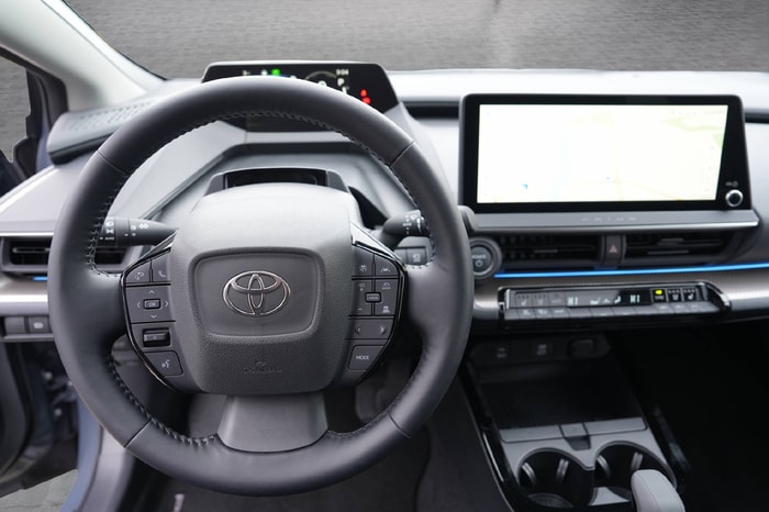 TOYOTA Prius 2.0 Plug-In-Hybrid Premium À vendre