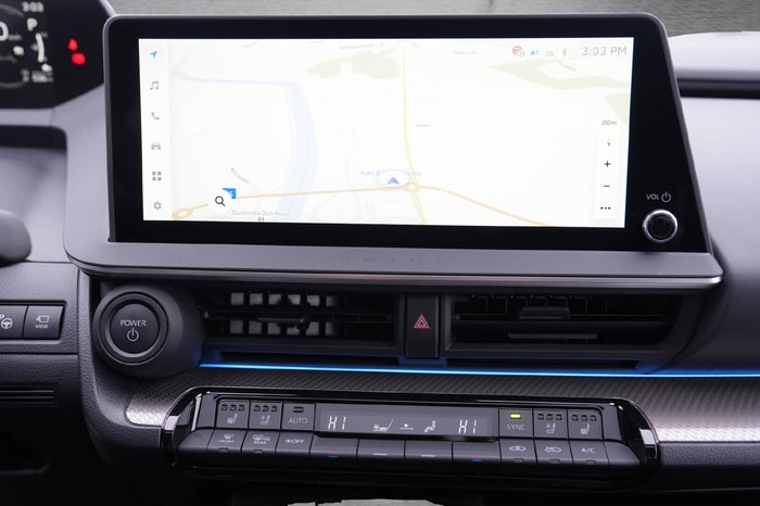 TOYOTA Prius 2.0 Plug-In-Hybrid Premium À vendre