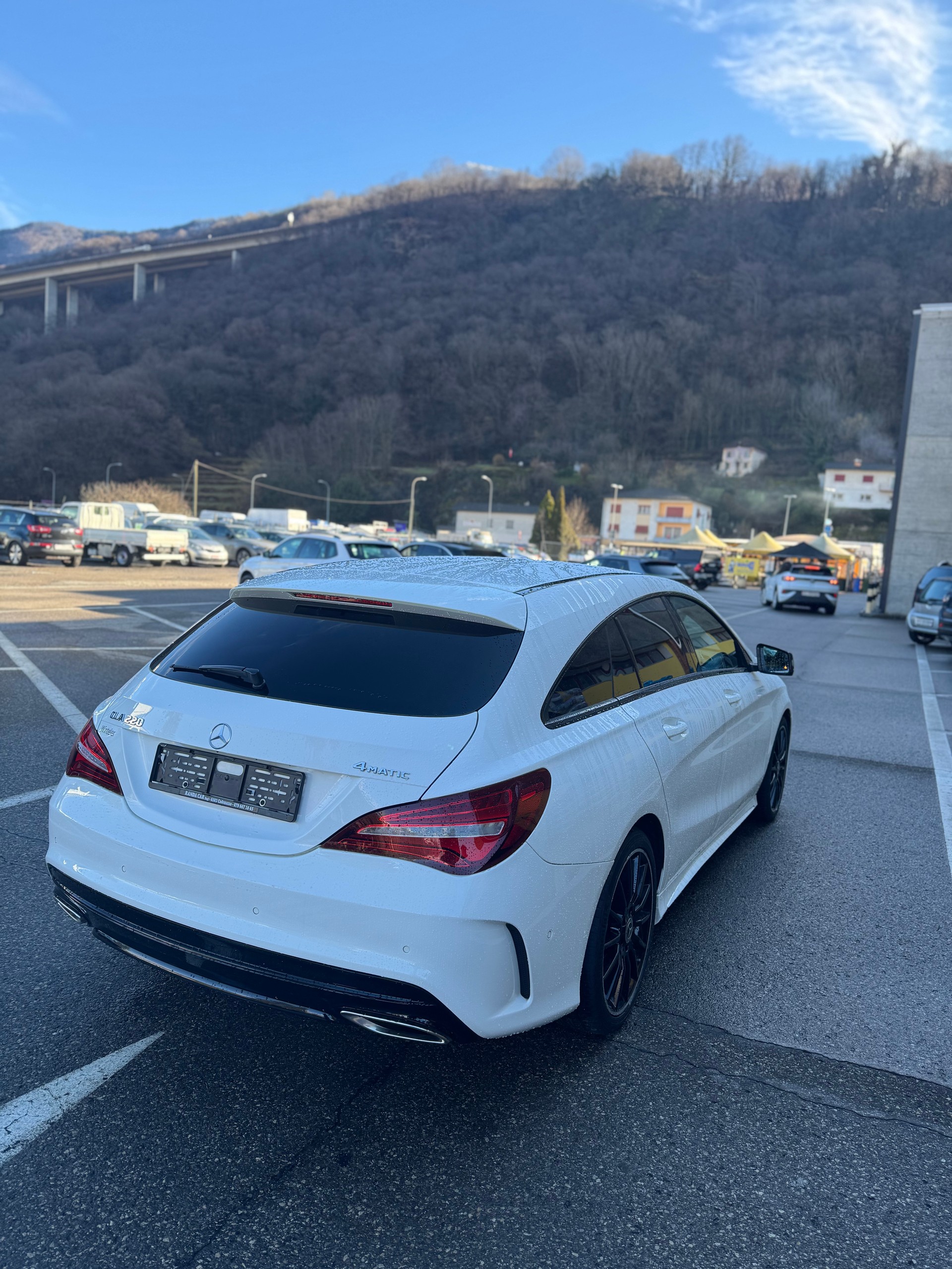 MERCEDES-BENZ CLA Shooting Brake 220 AMG Line 4Matic 7G-DCT Kaufen
