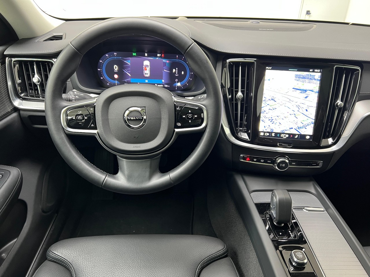 VOLVO V60 2.0 B4 Ultra Dark Kaufen