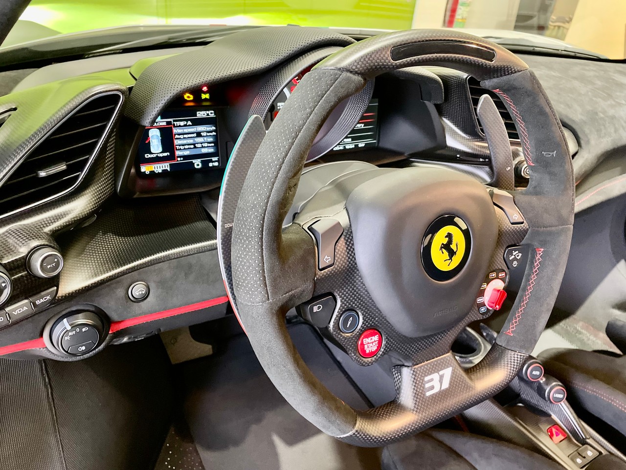 FERRARI 488 Pista 3.9 V8 PILOTI Kaufen