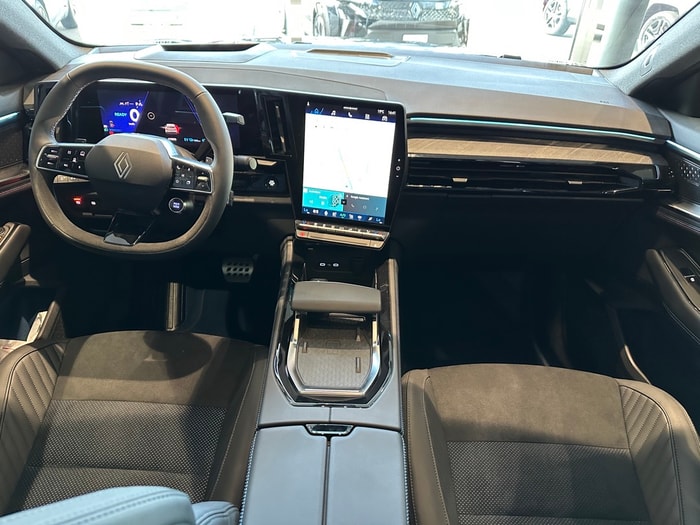 RENAULT Rafale 1.2 E-Tech Plug-in Hybrid 300 4x4 Atelier Alpine ...