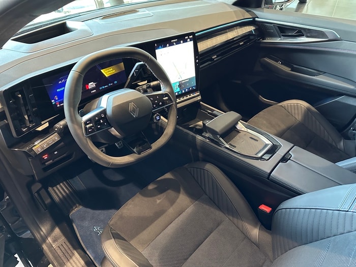 RENAULT Rafale 1.2 E-Tech Plug-in Hybrid 300 4x4 Atelier Alpine ...