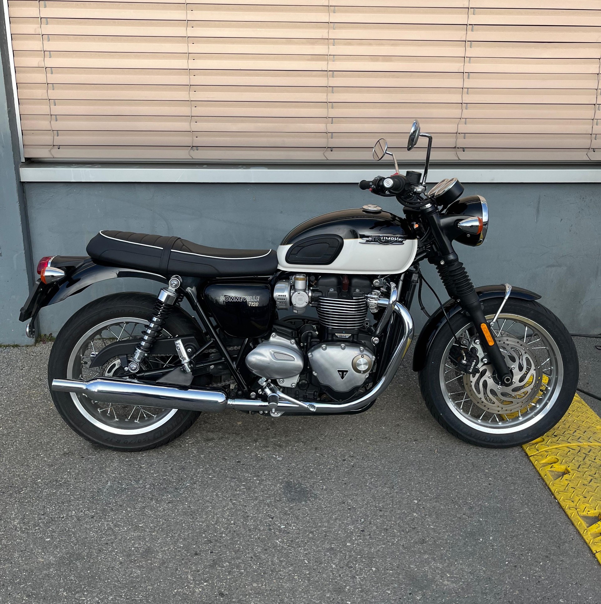 TRIUMPH Bonneville T120 Kaufen