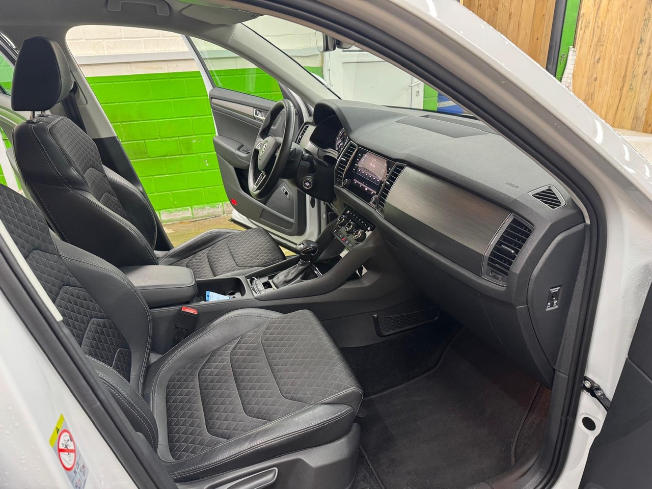 SKODA Karoq 2.0 TDI CR Smile 4x4 DSG Kaufen