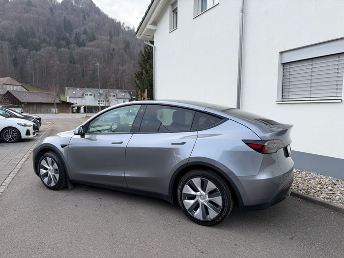 TESLA Model Y Long Range À vendre