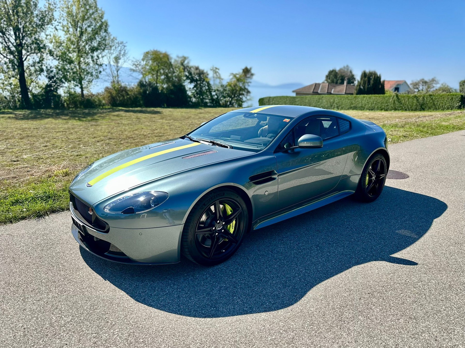 ASTON MARTIN V8 Vantage AMR Halo Spec Manual Acquistare in vendita