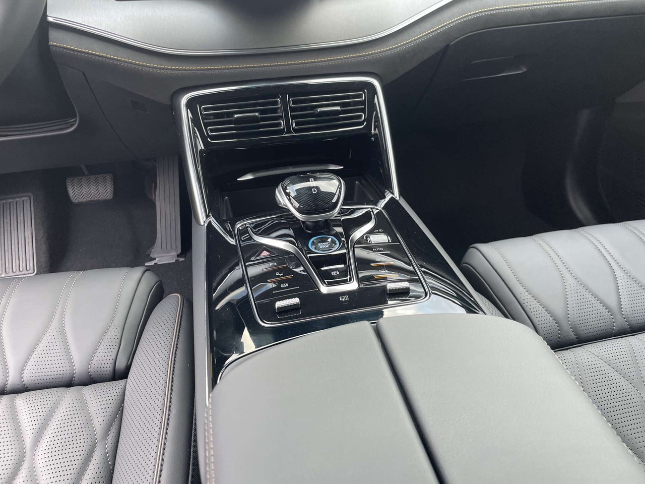 BYD TANG FLAGSHIP AWD 7-Plätzer 109kWh Kaufen