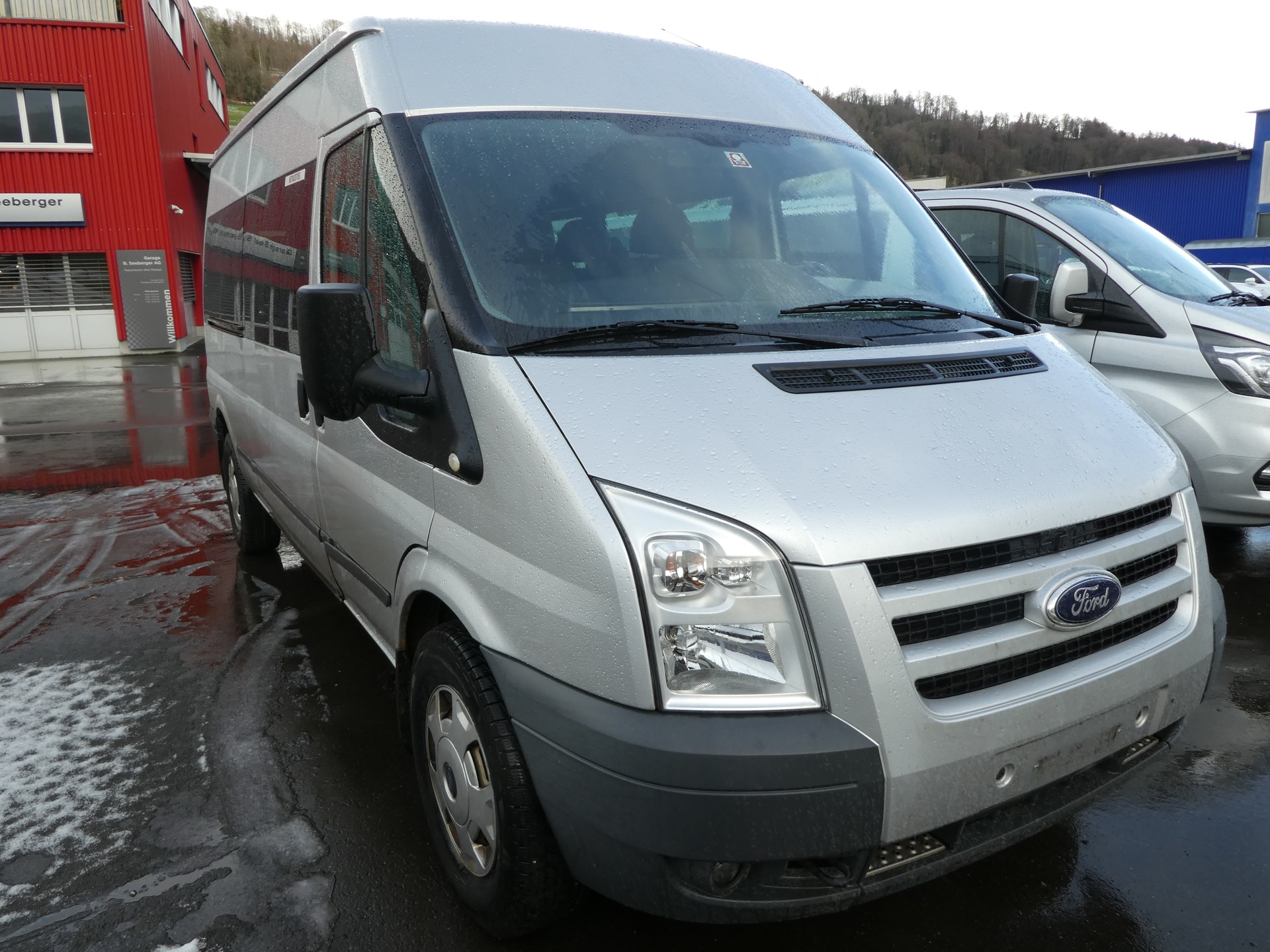 FORD Transit 2.4 TDCi Bus M2 350L Trend 14Pl. Kaufen