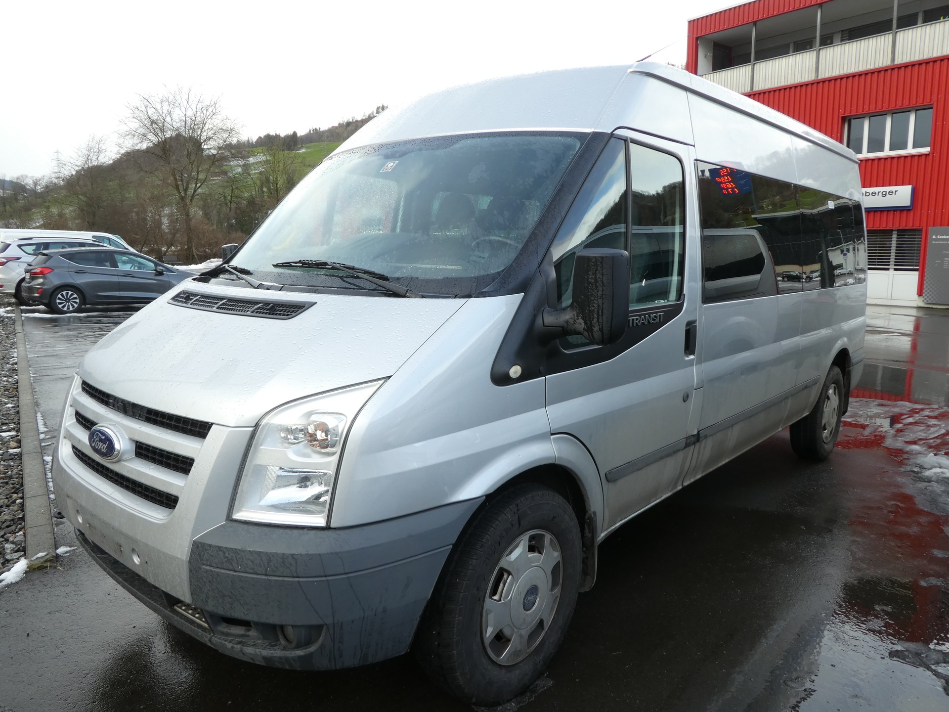 FORD Transit 2.4 TDCi Bus M2 350L Trend 14Pl. Kaufen