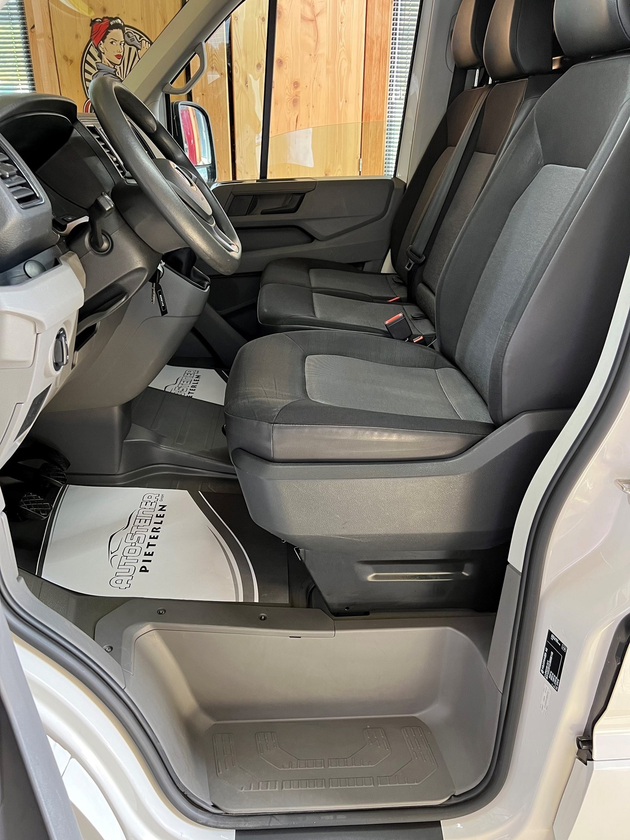 VW Crafter 35 2.0 TDI L4-H2 EXTRA LANG + HOCH. ALLES IN WAGENFARBE ...