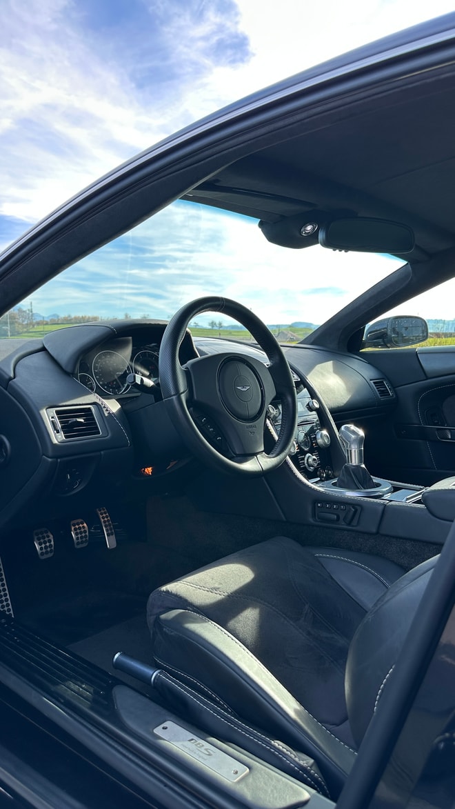 ASTON MARTIN DBS Coupé Kaufen