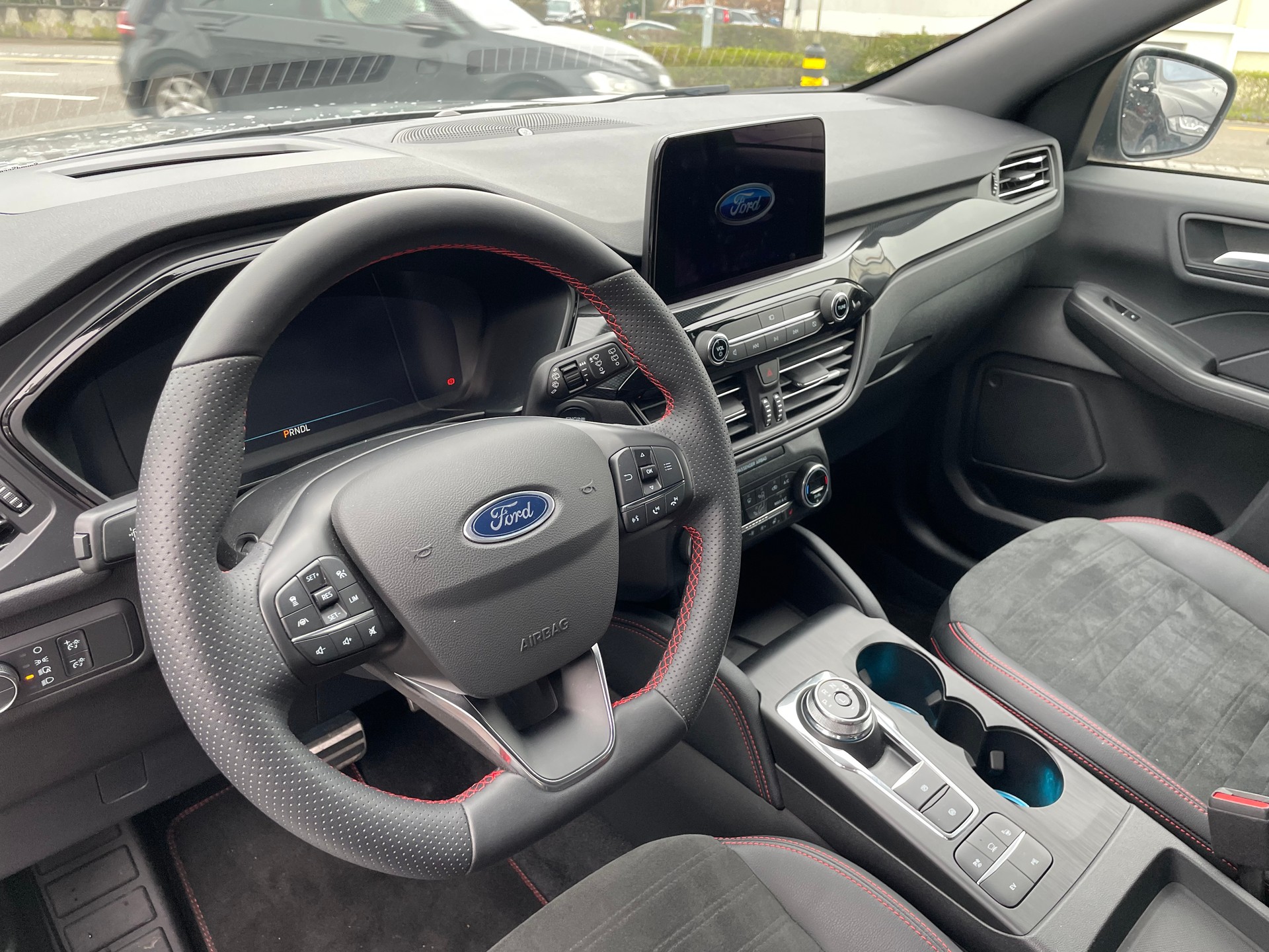 FORD Kuga 2.5 FHEV ST-Line X FWD Kaufen