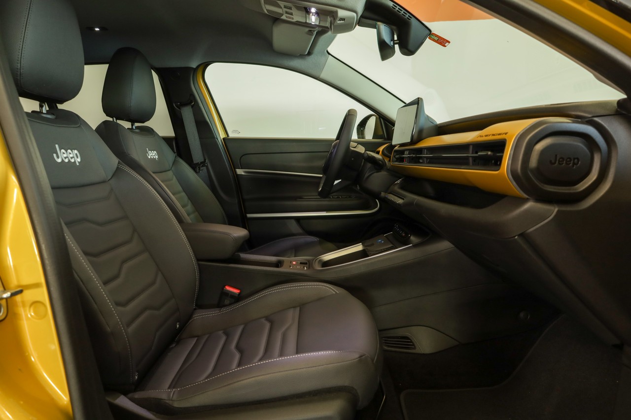 JEEP Avenger 54kWh Summit Kaufen