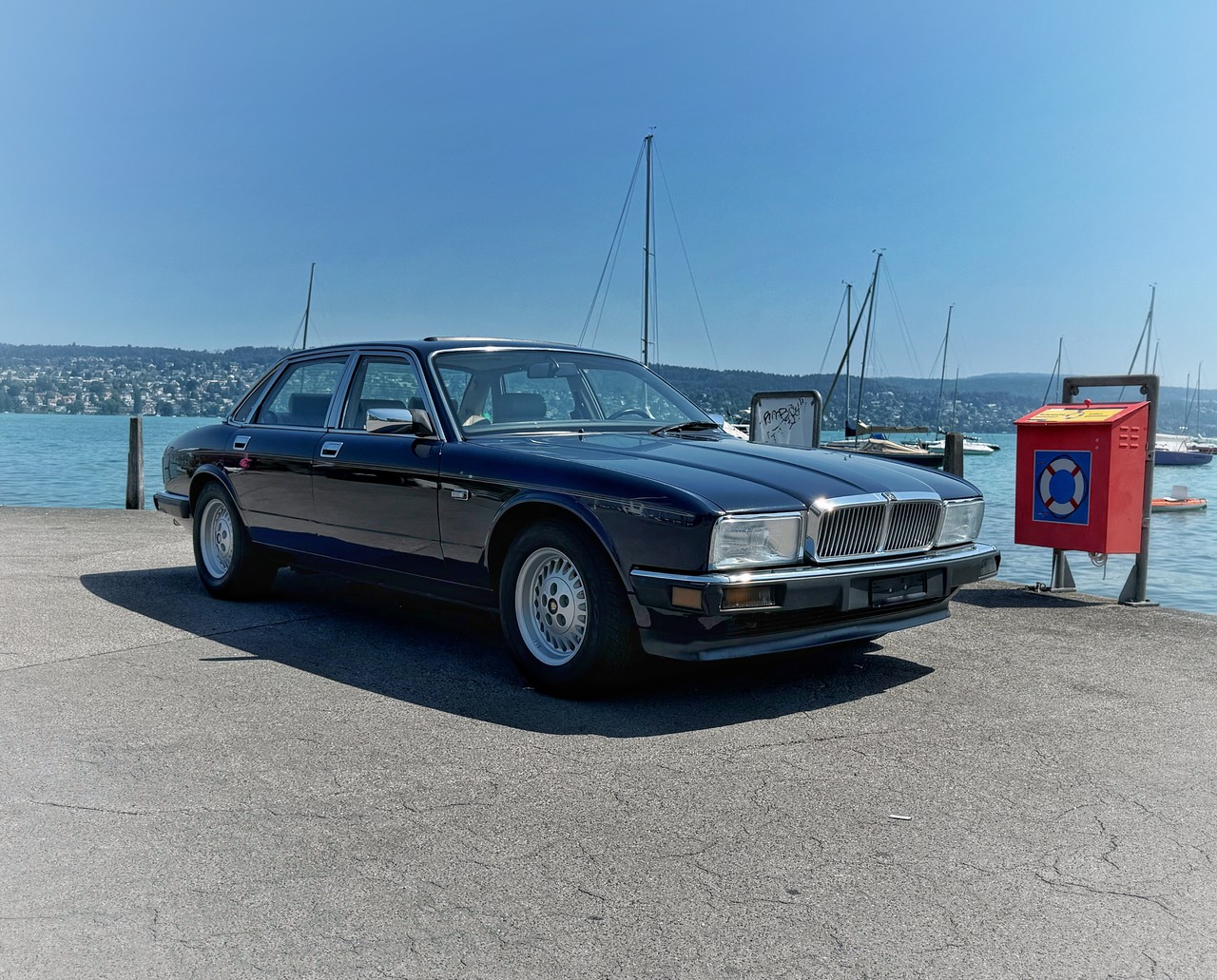 JAGUAR XJ6 4.0 Sovereign • nur 40’000 km • frisch ab MFK À vendre
