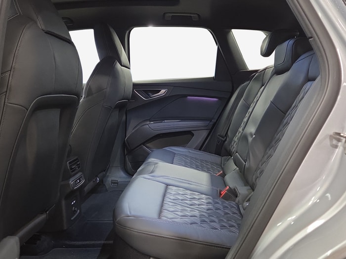 AUDI Q4 e-tron 50 quattro Acquistare in vendita