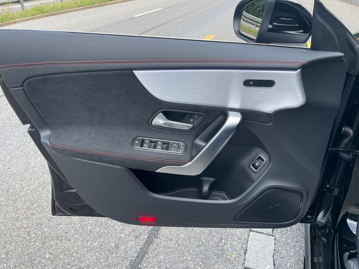 MERCEDES-BENZ CLA Shooting Brake 250 e 8G-DCT AMG Line Kaufen