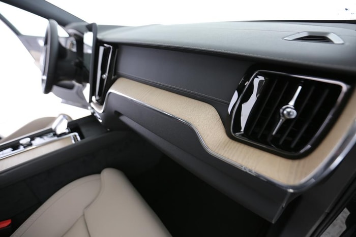 VOLVO XC60 2.0 T6 TE Ultra Dark eAWD À vendre