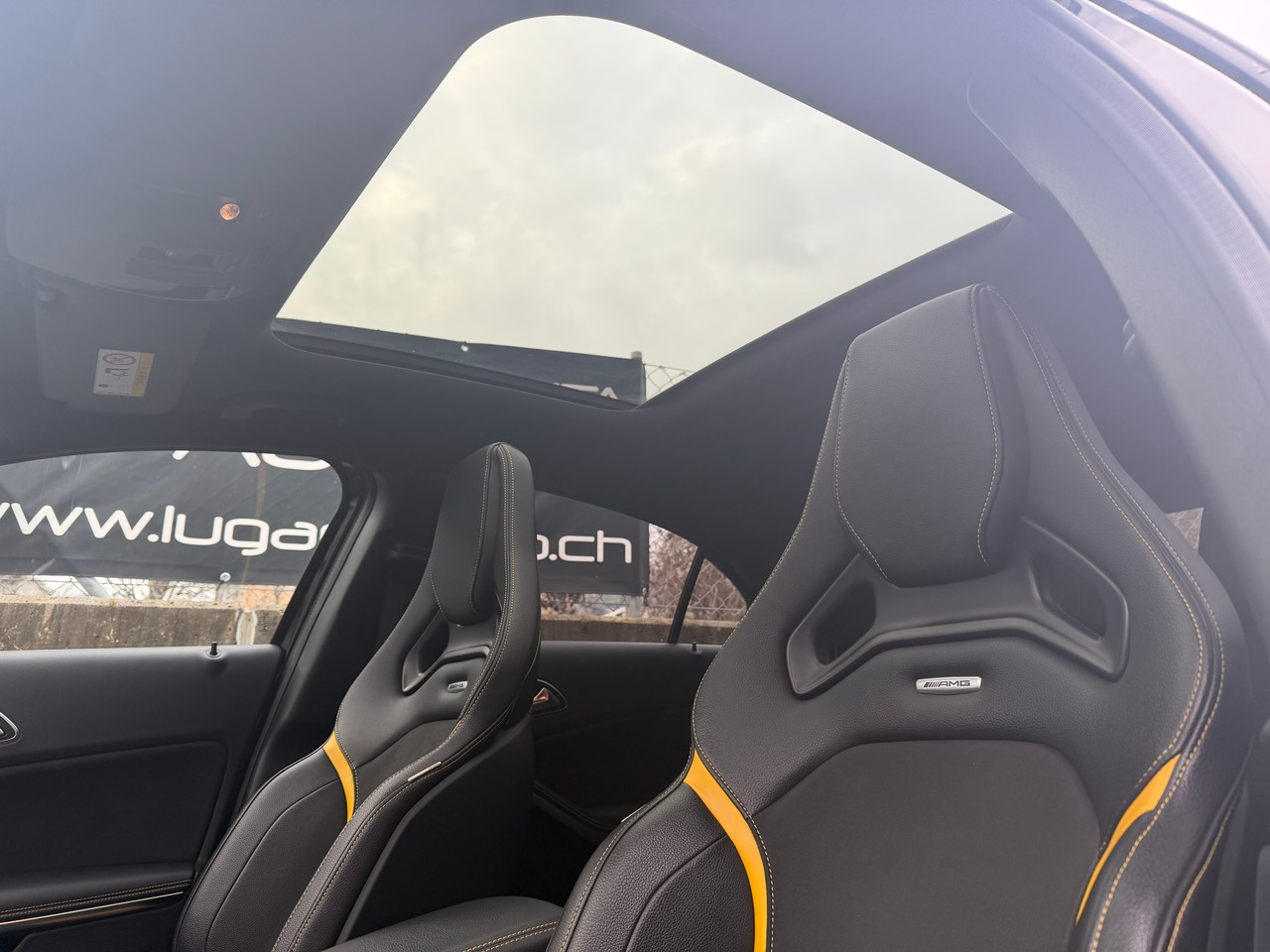 MERCEDES-BENZ A 45 AMG Yellow Night Edition 4Matic 7G-DCT Kaufen