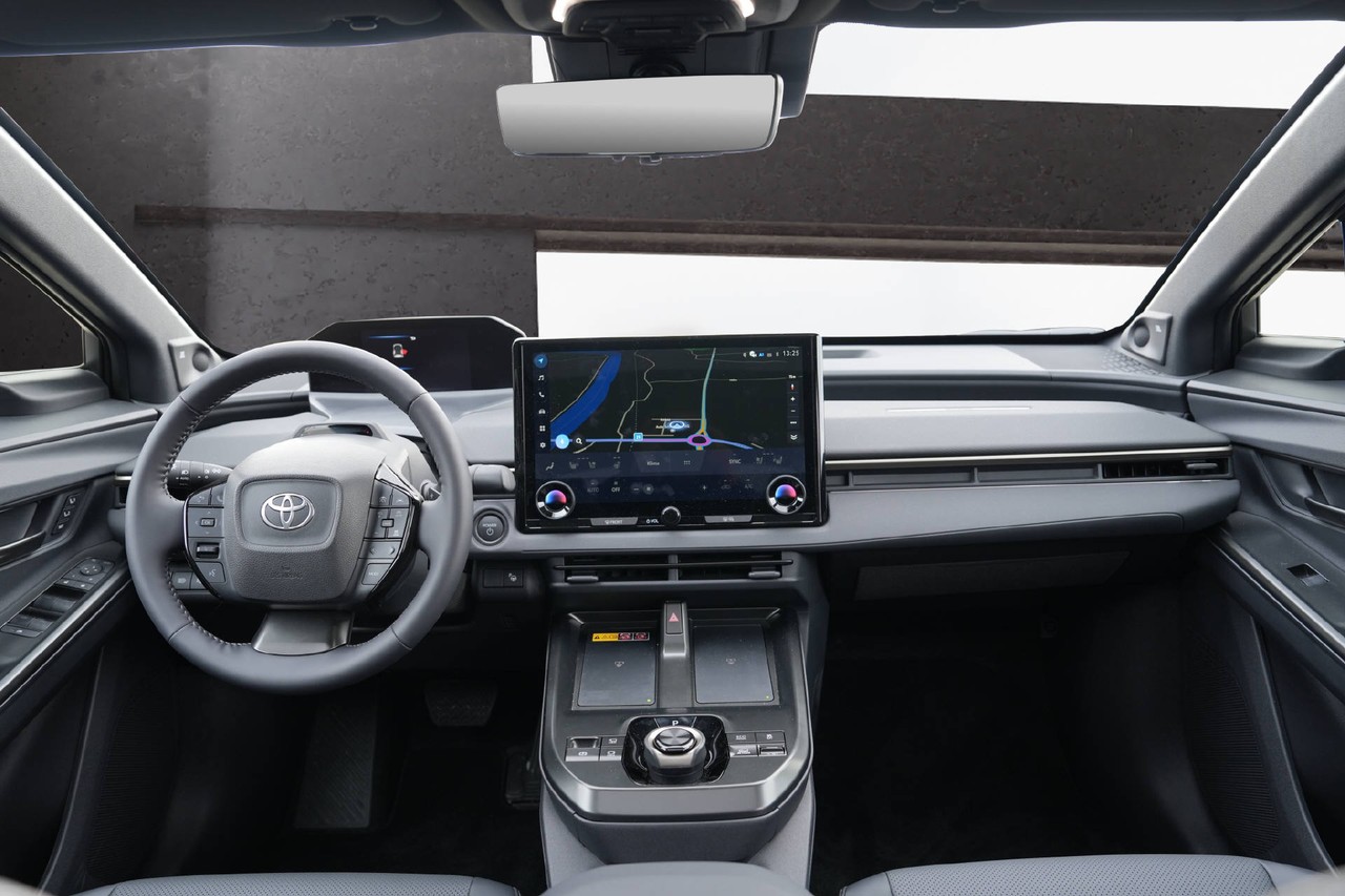 TOYOTA bZ4X Premium 22KW AWD Luxury Bi-Tone Kaufen