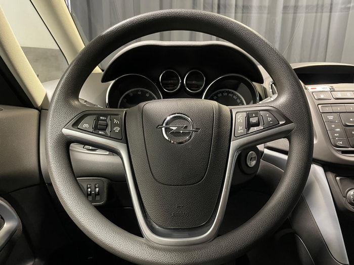 OPEL Zafira Tourer 1.6i 16V CNG Turbo Enjoy *7 places* Kaufen