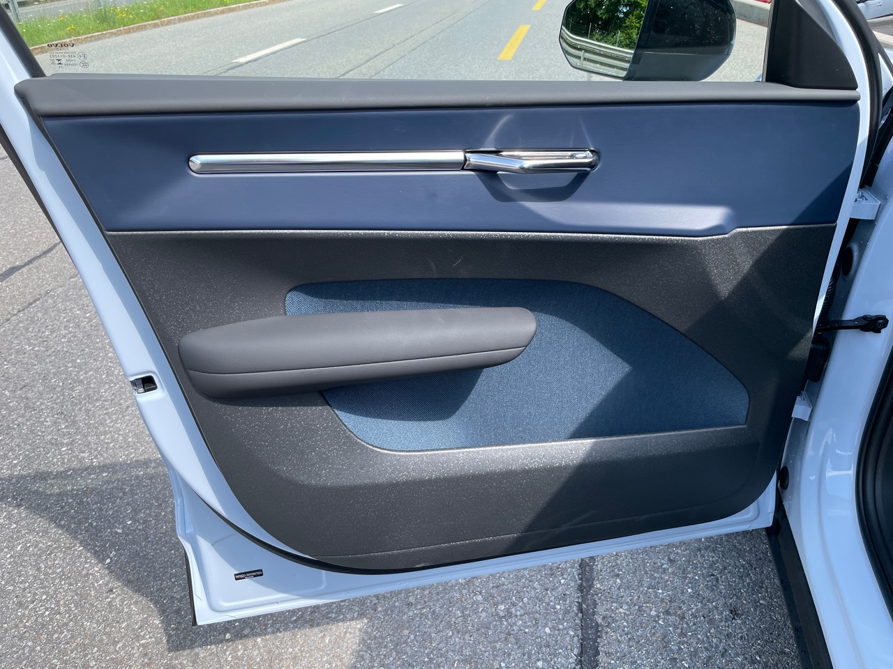 VOLVO EX30 E60 69kWh Single Motor Extended Range Plus À vendre