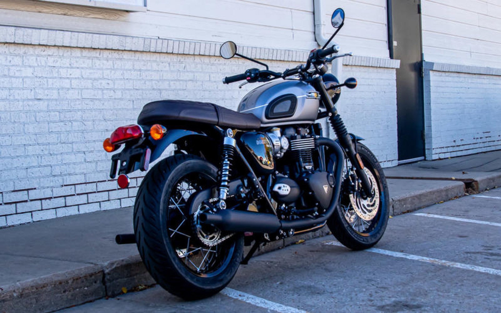 TRIUMPH Bonneville T120 Black Kaufen
