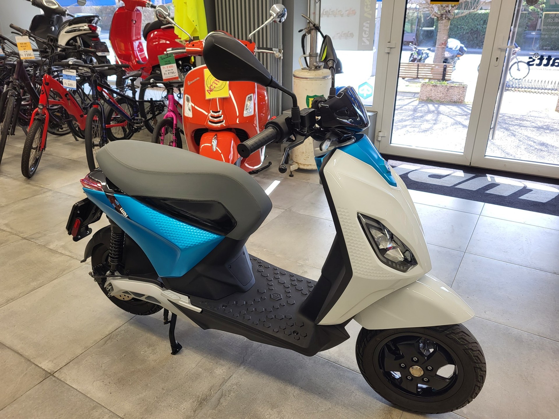 PIAGGIO Piaggio 1 Active 60km/h Full Electric Kaufen
