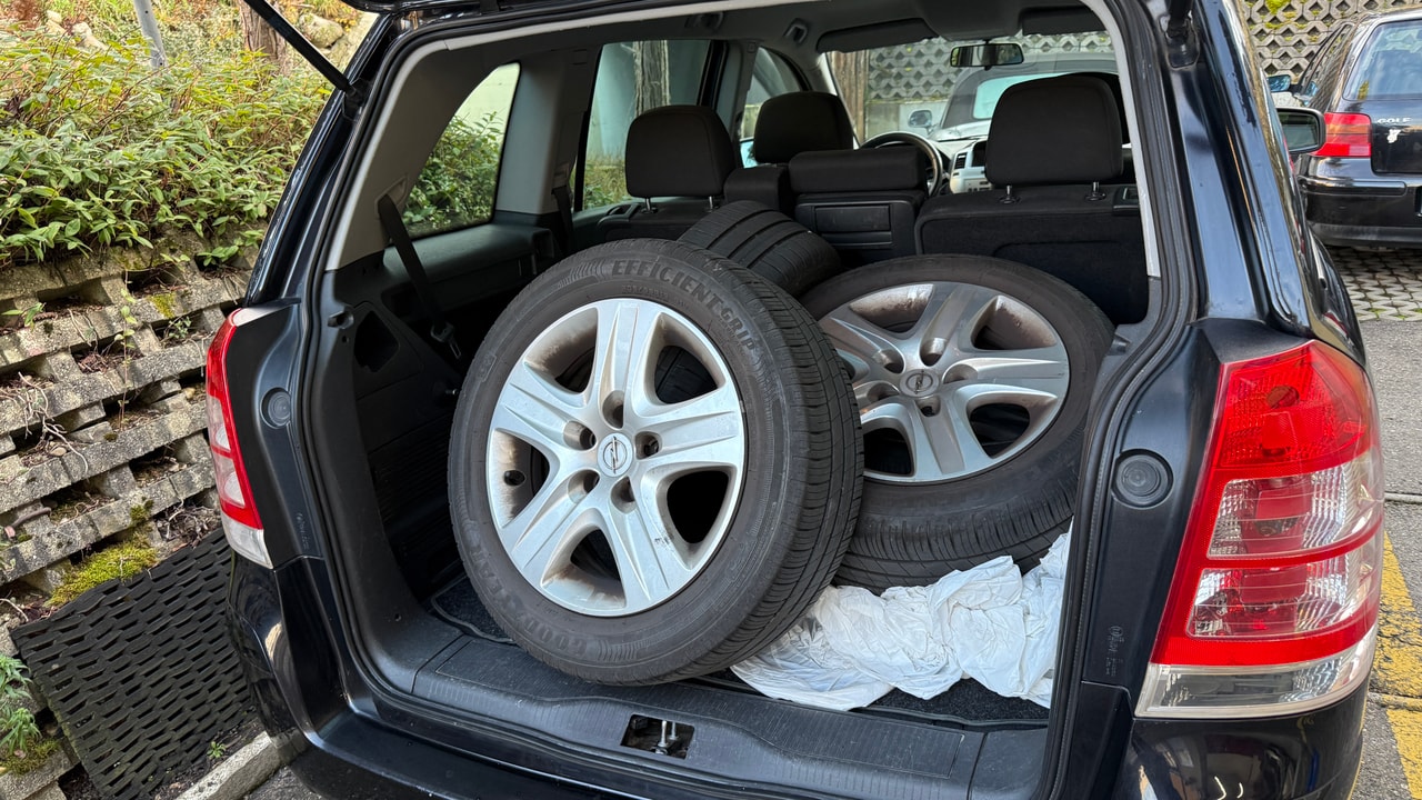 OPEL Zafira 2.2i 16V Cosmo ab Platz, MFK bis September 2026, 1 Hand ...