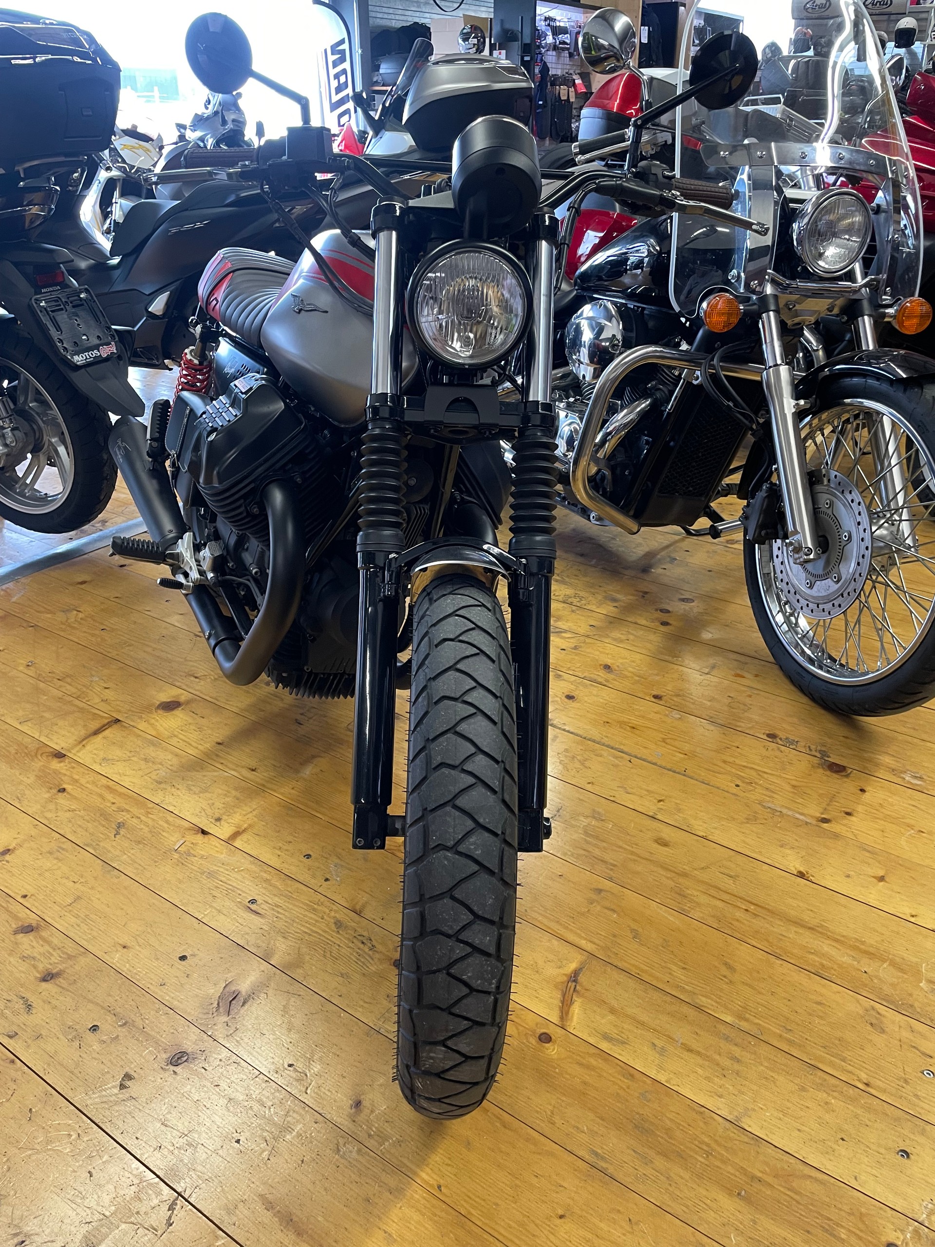MOTO GUZZI V7 III Rough 750 ABS Kaufen