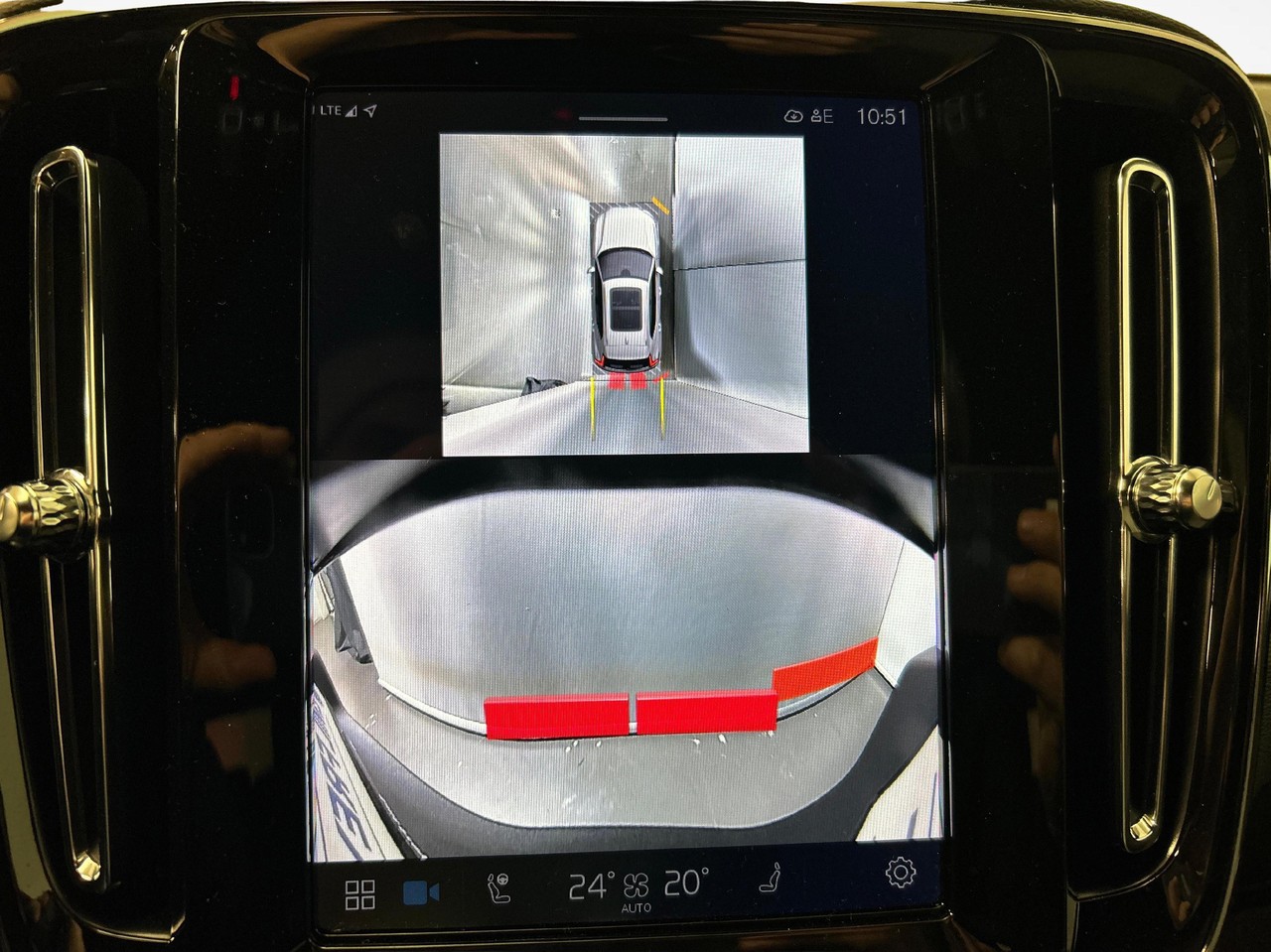 VOLVO XC40 2.0 B4 MH Plus Dark Kaufen