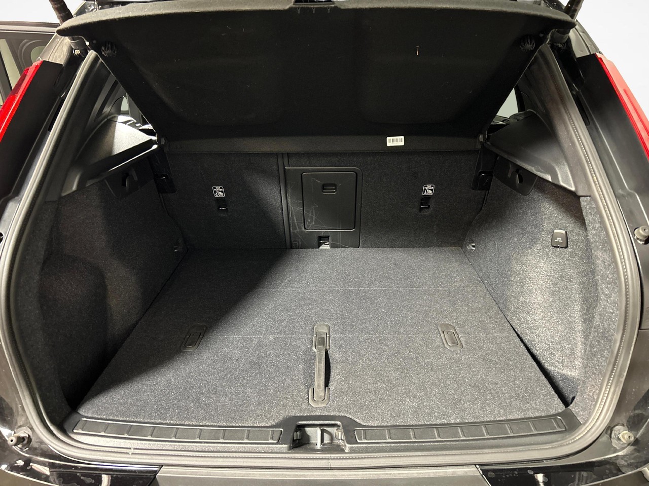 VOLVO XC40 2.0 B4 MH Plus Dark Kaufen