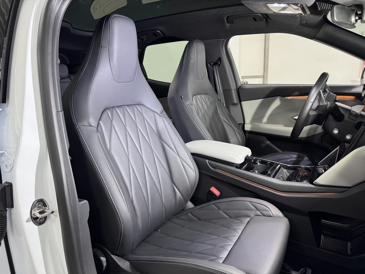 FORD Explorer PREMIUM 340PS 79kWh Allrad Extended Range ...