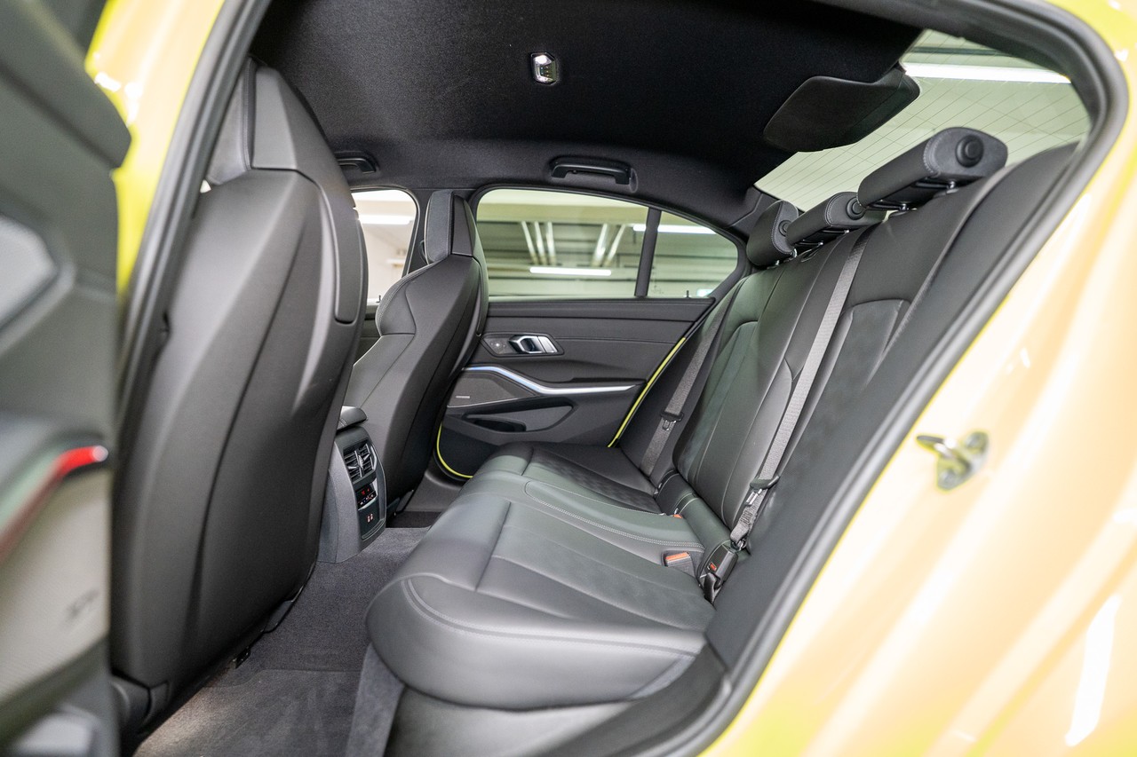 BMW M3 * MANUELL CURVED DISPLAY* Kaufen