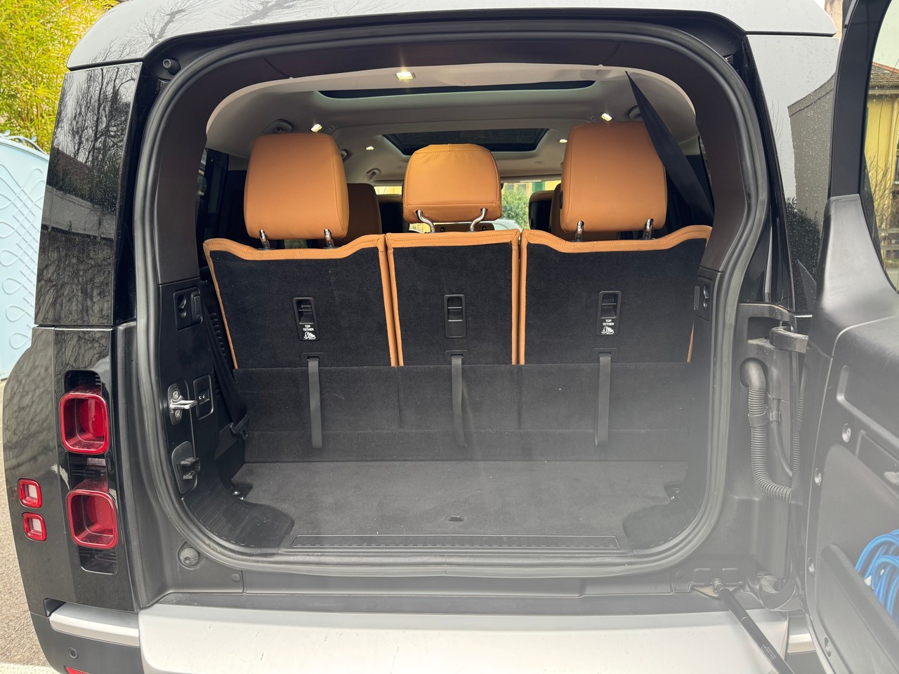 LAND ROVER Defender 130 3.0 D I6 300 First Edition AWD AT8 Kaufen