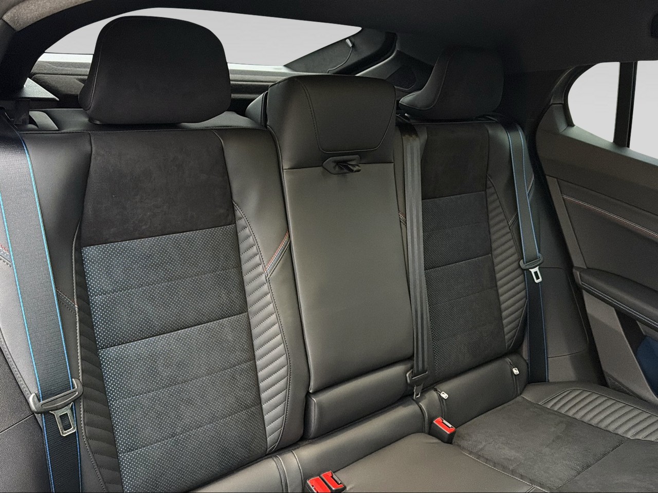 RENAULT RAFALE HYBRID E-TECH Atelier Alpine hyper hybrid E-Tech 4x4 ...