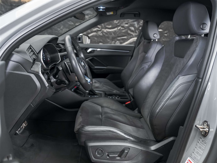 AUDI RS Q3 Sportback quattro S tronic *CH-Fahrzeug*Matrix LED* Kaufen