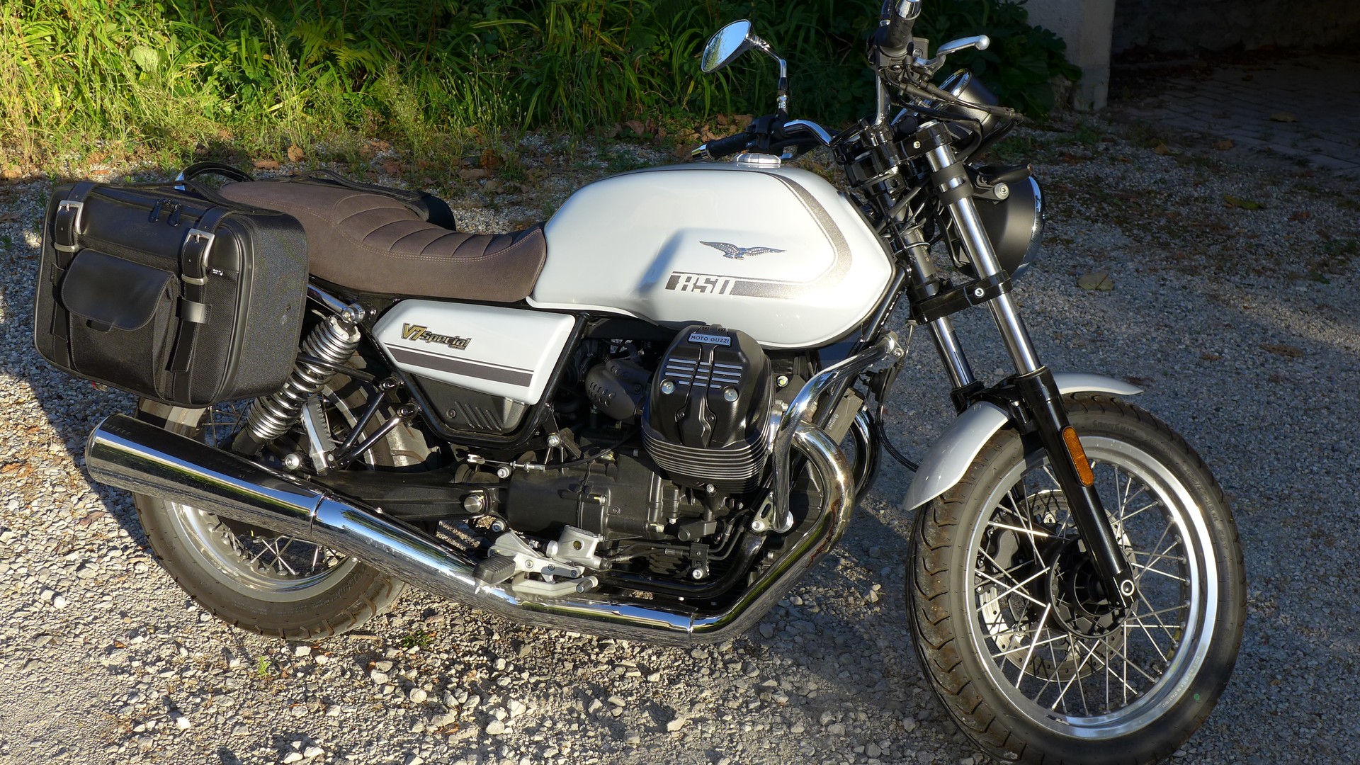 MOTO GUZZI V7 IV 850 Special Kaufen