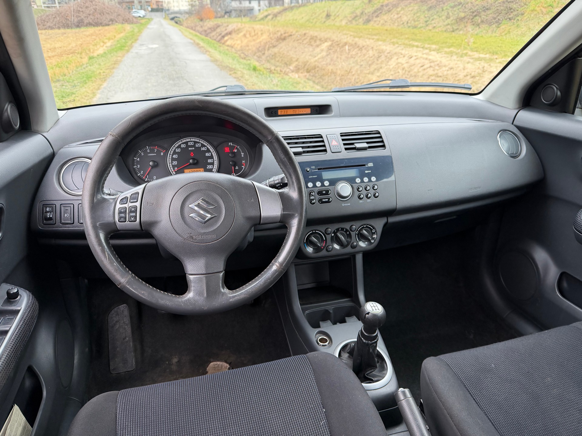 SUZUKI Swift 1.3i 16V GL 4x4 Kaufen