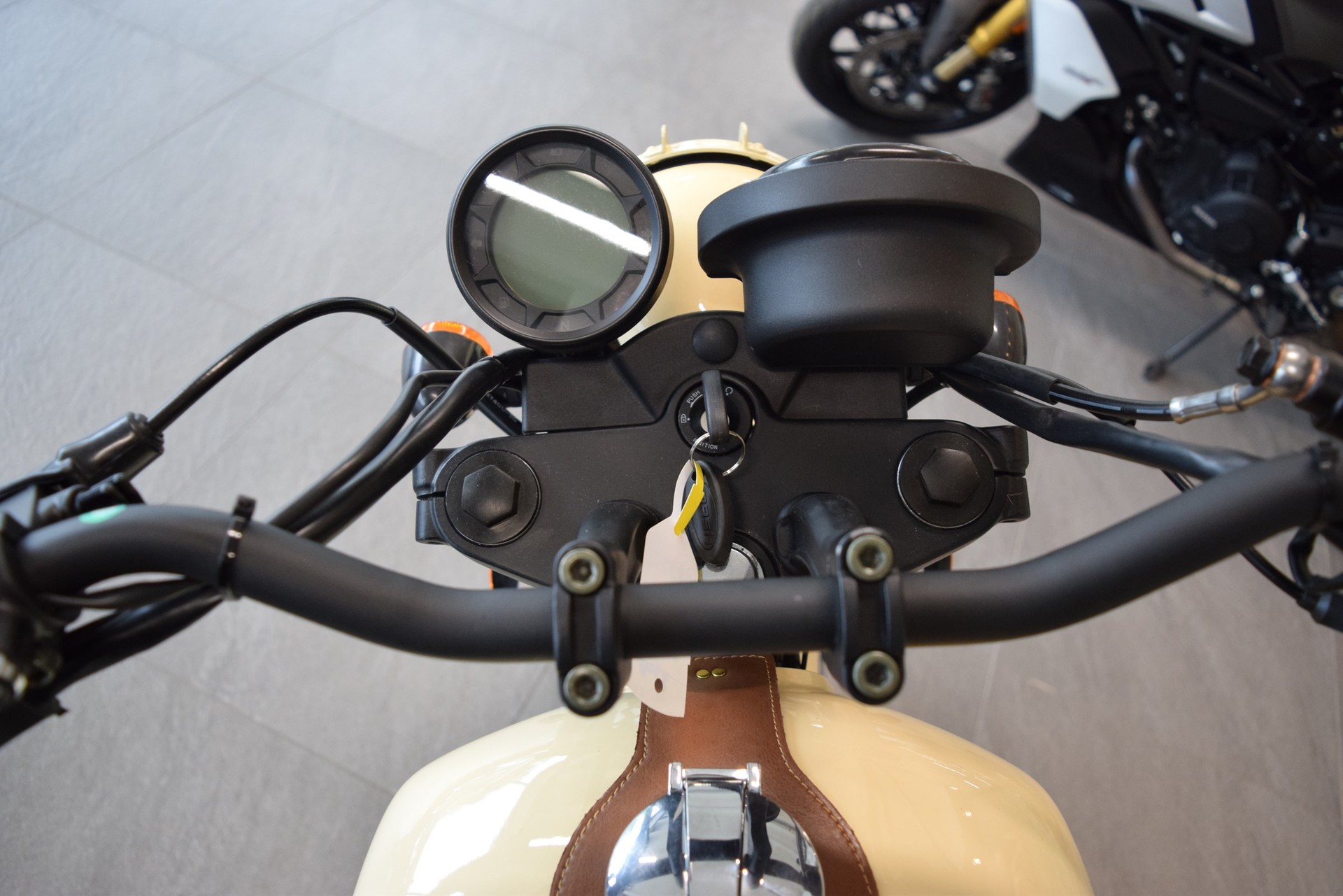 MASH 400 Force Limited Edition Kaufen