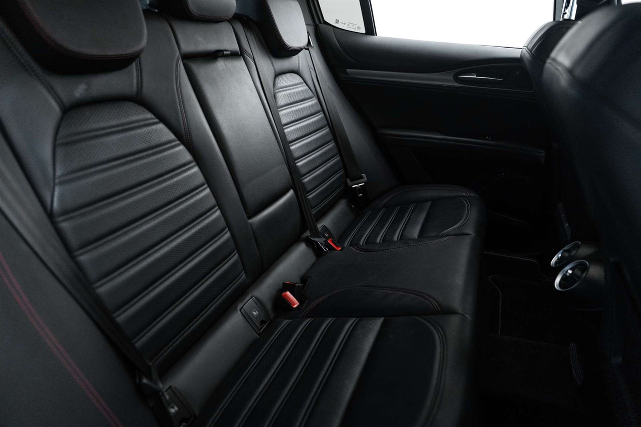 ALFA ROMEO Stelvio 2.0 Competizione Pack Sky Q4 Kaufen